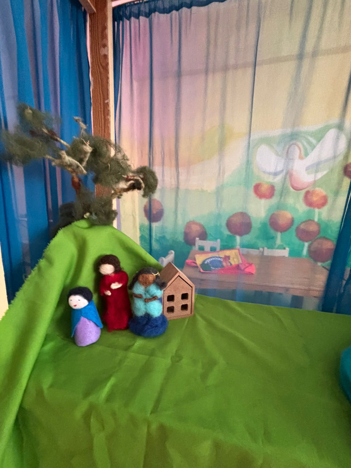 Waldorf Puppet Play Magic Grade 2 | The Golden Swan 🦢 – Prerana Waldorf ...